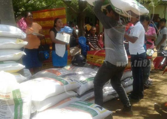 Familias de Tisma en Masaya reciben bono productivo | TN8.ni