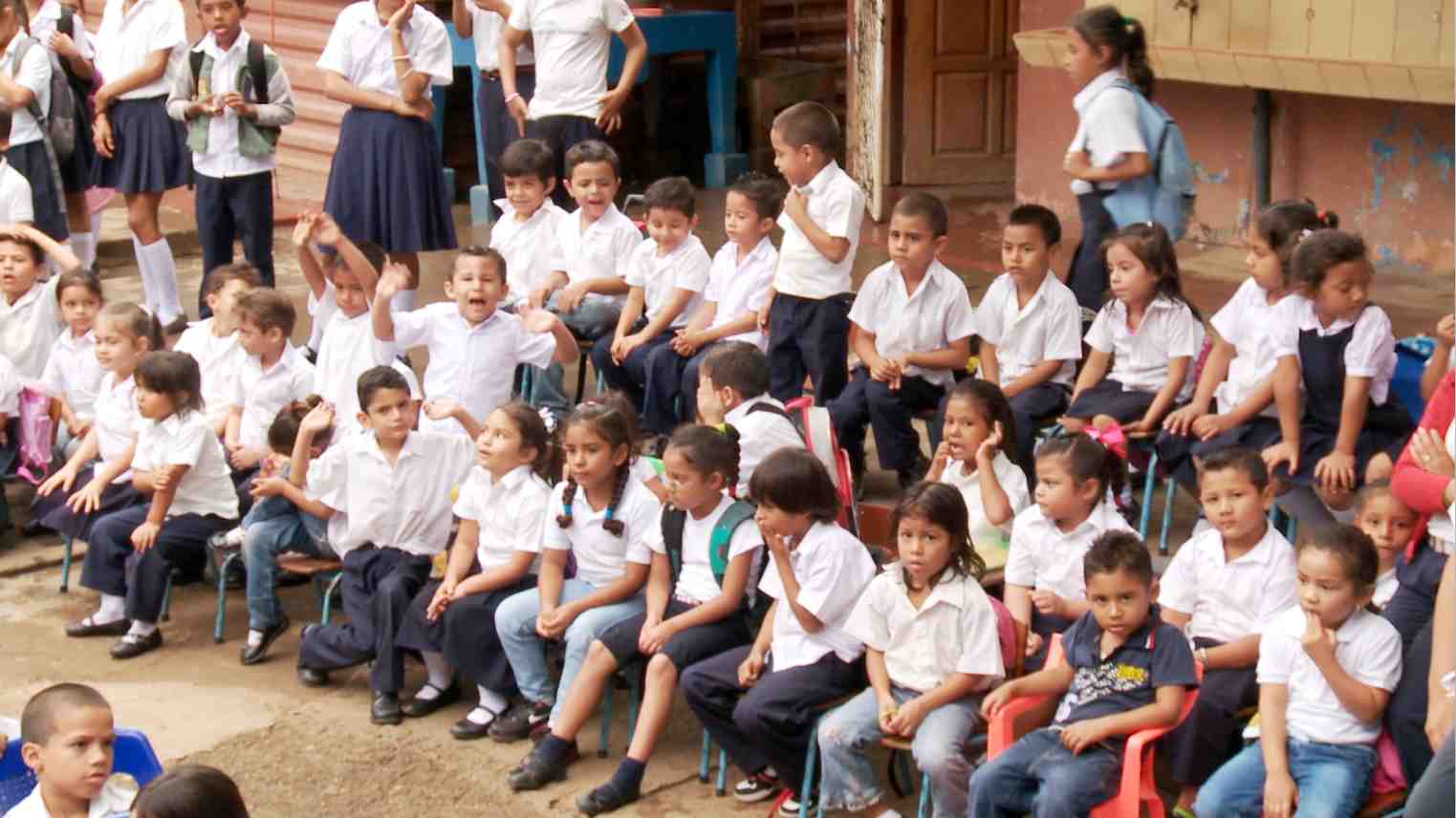 La Hora Nick llevó alegría al Colegio Público Guardabarranco | TN8.ni