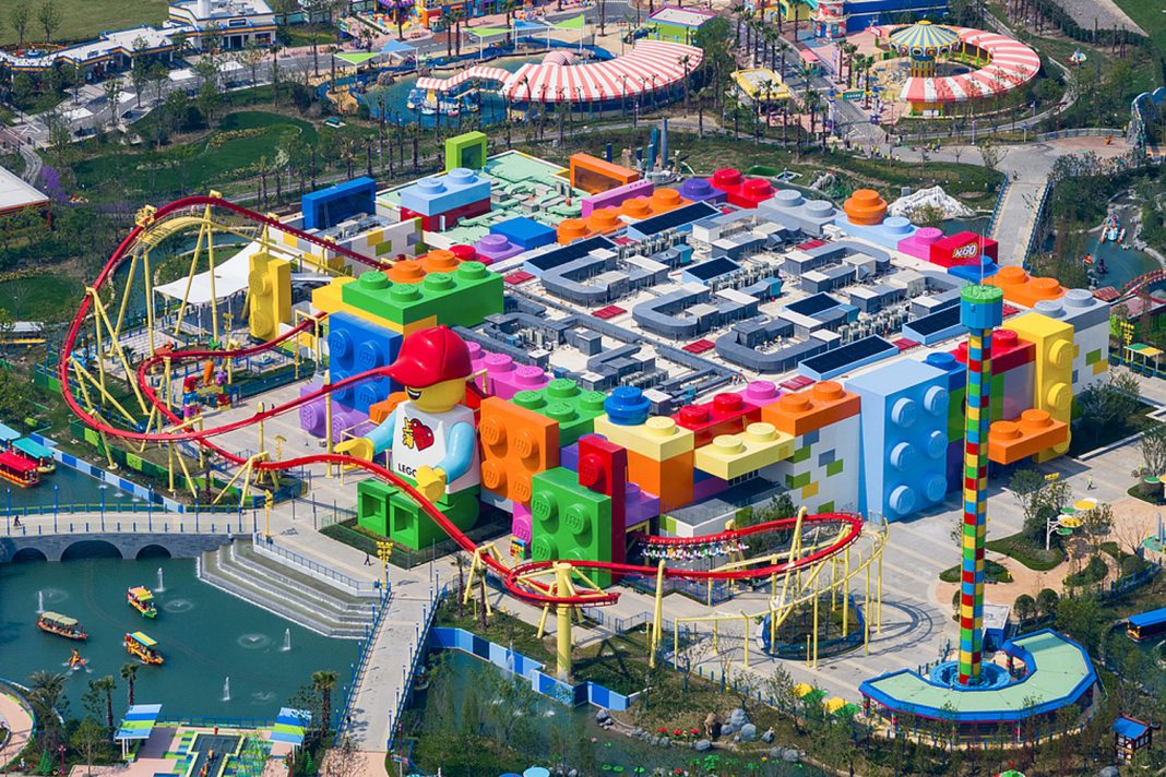 Abre sus puertas el primer Legoland de China con atracciones nunca ...