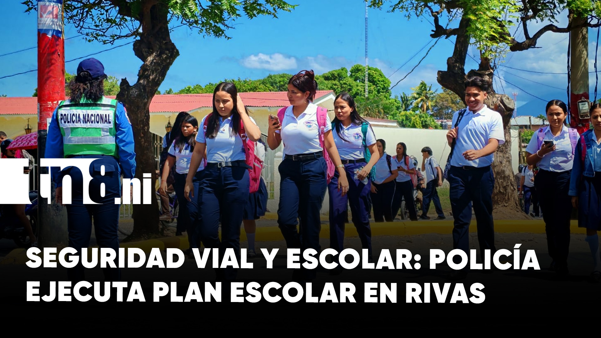 ¡Seguridad estudiantil garantizada! Policía Nacional ejecuta Plan ...