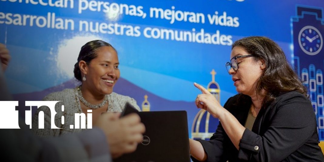 Madres que conectan digitalmente sus vidas y comunidades con Tigo ...